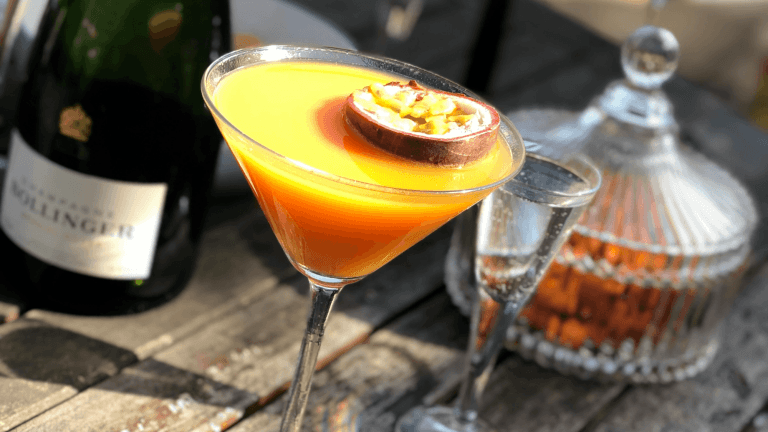 14 Popular Types of Martinis with Recipes