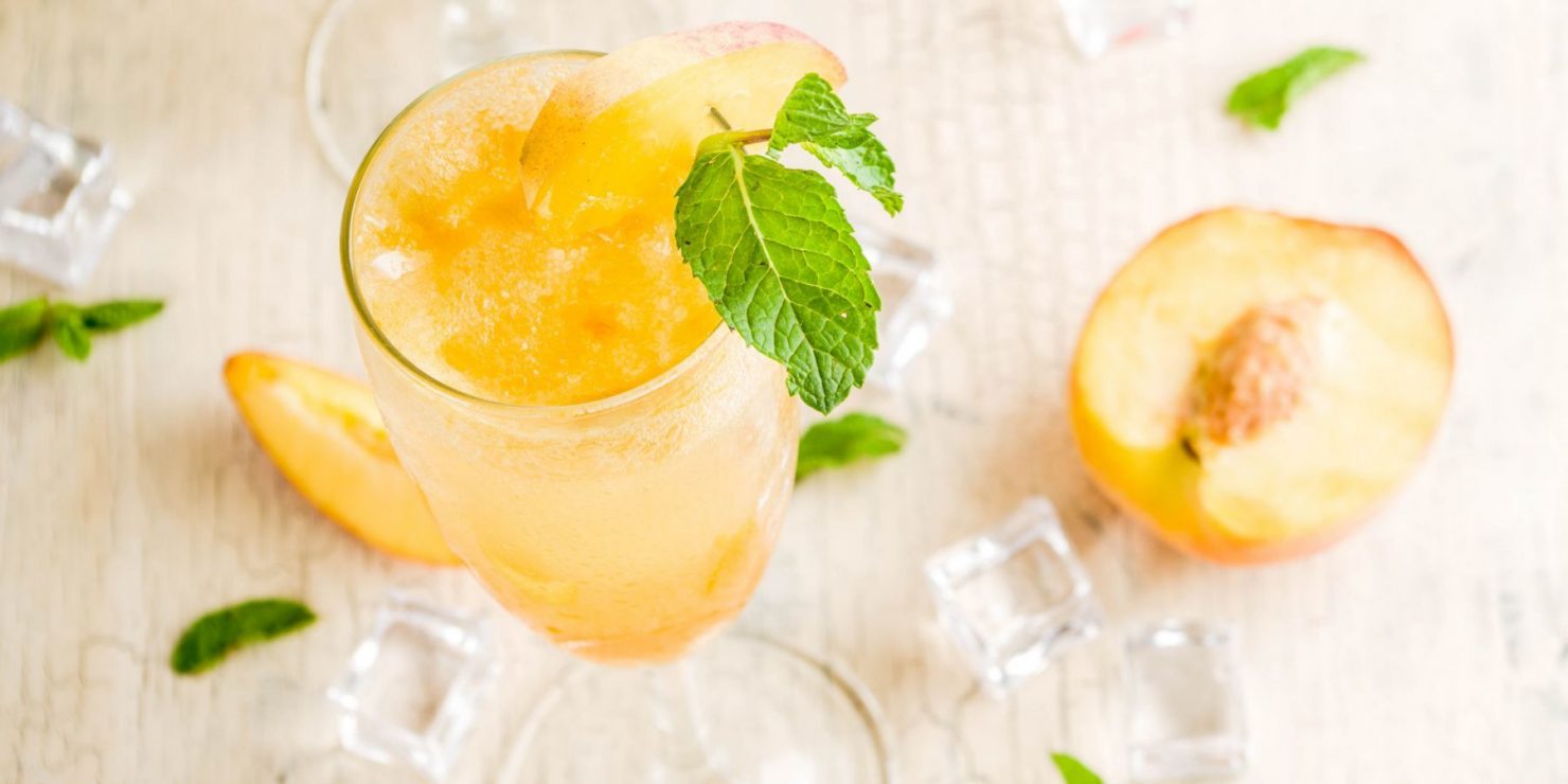 10 Best Christmas Prosecco Cocktails to Try This Year