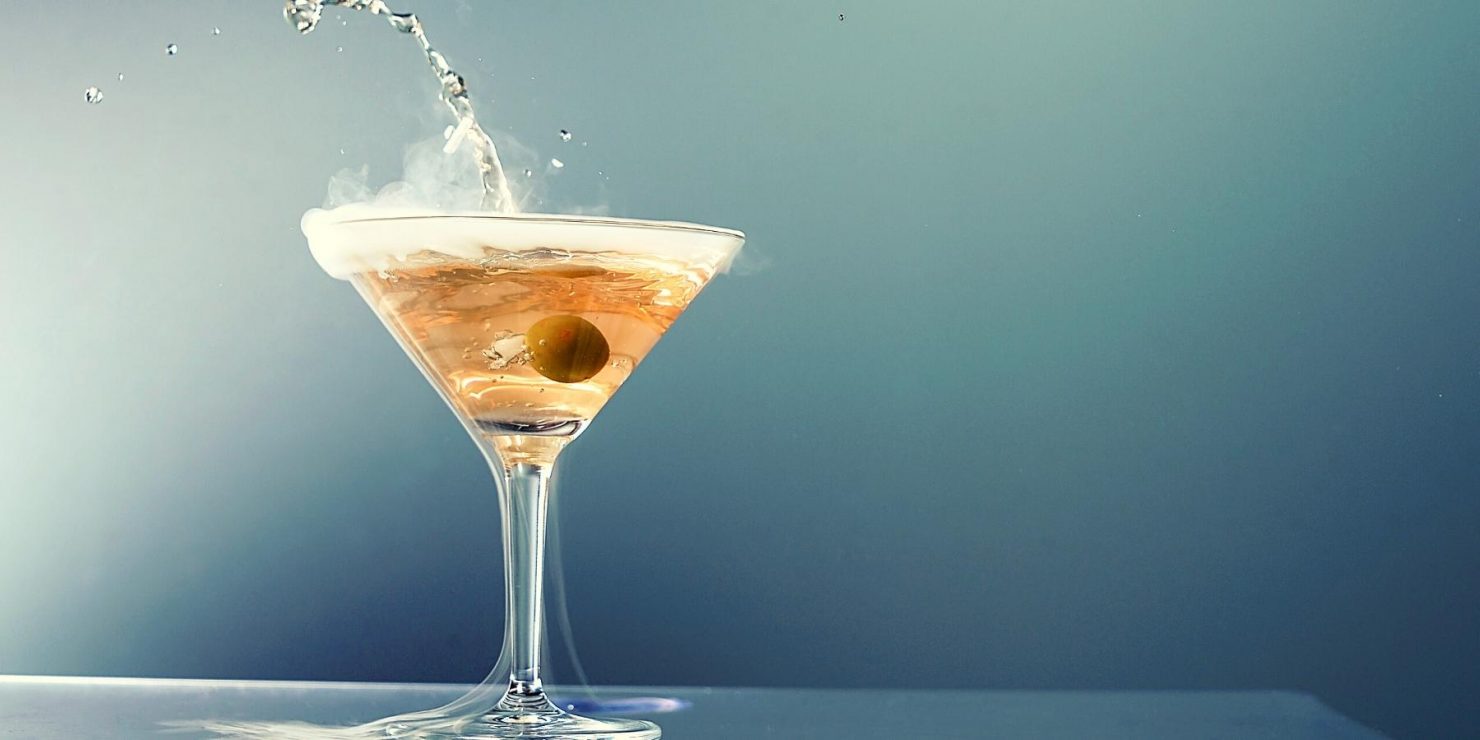 How to Drink Cocktails with Dry Ice - The Mixer UK