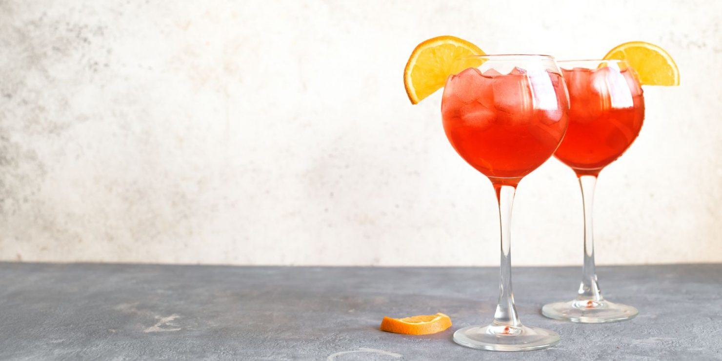 16 Spritz Cocktails ― Beautifully Bubbly Drink Recipes