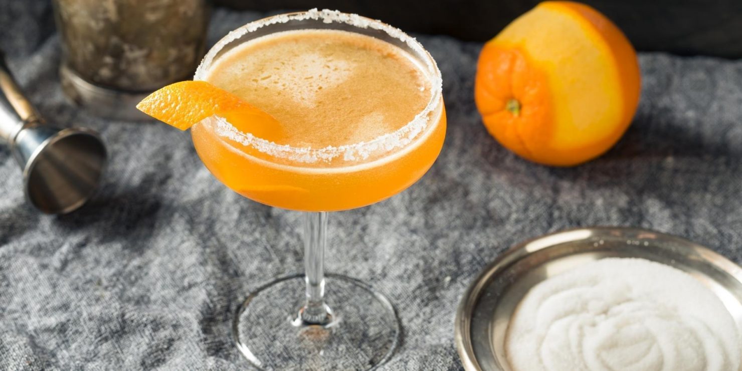 12 Cocktails From The 60s That Are Groovy, Baby
