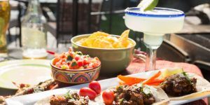 Ultimate Cocktails and Appetizer Pairing Guide – The Mixer