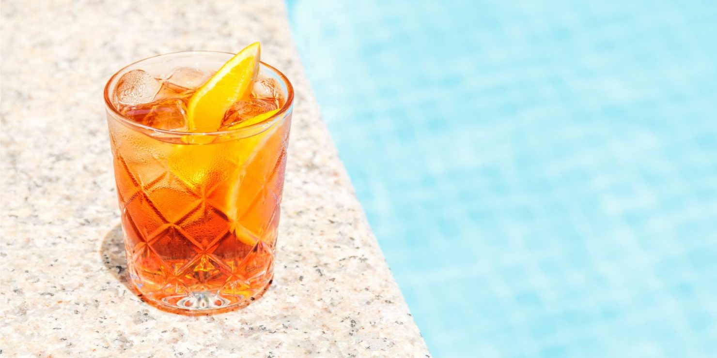 15 Christmas Prosecco Cocktails to Celebrate the Holidays