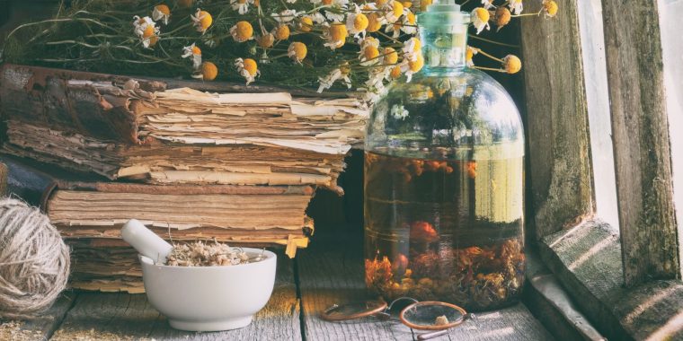 Who Invented the Cocktail? – Learn with The Mixer