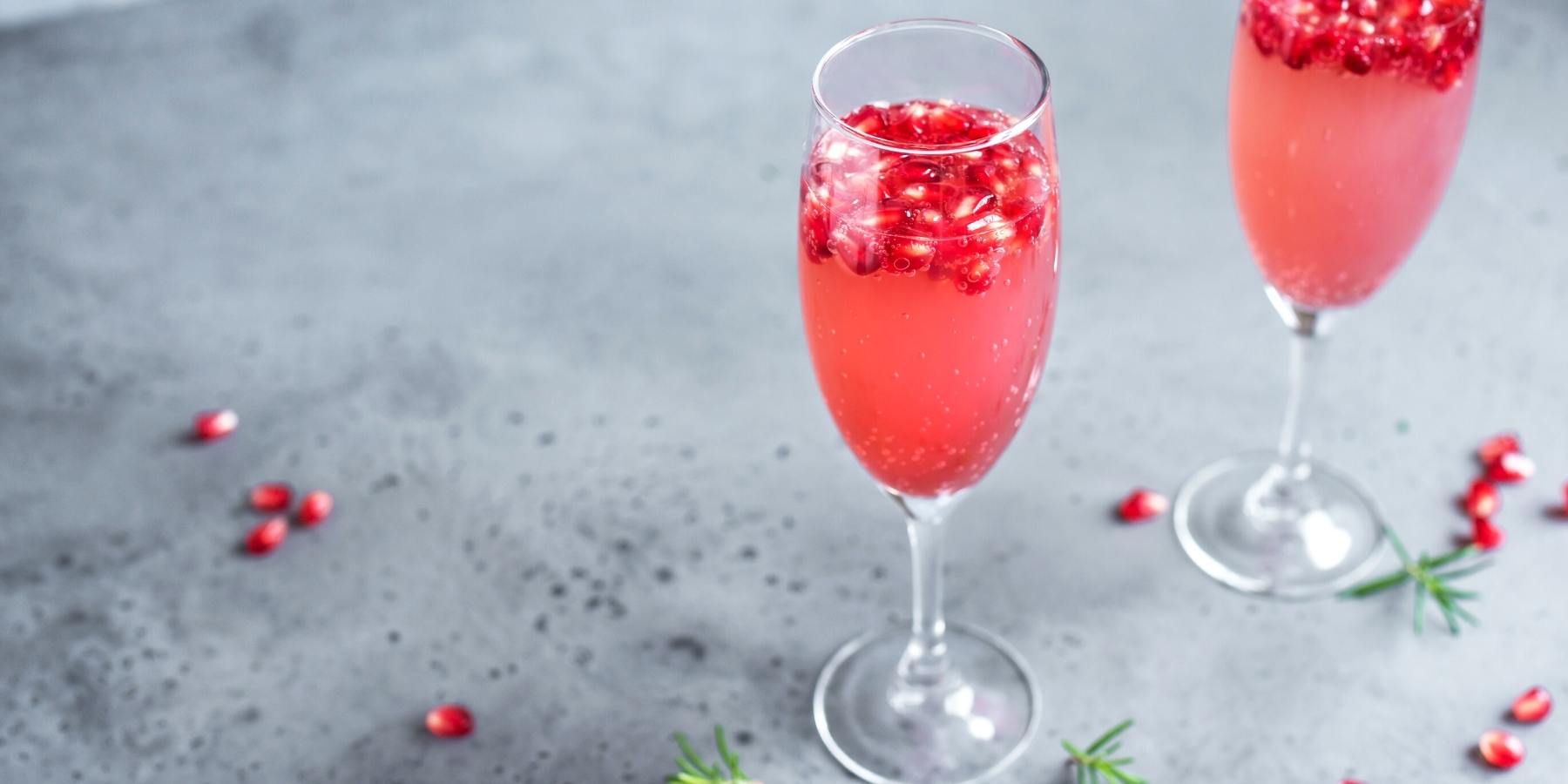 13 Decorative Cranberry Cocktail Recipes – The Mixer