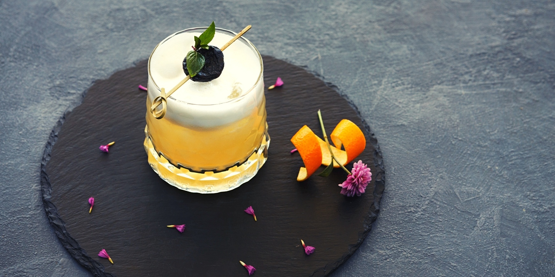 16 Christmas Mocktail Recipes for the Holidays