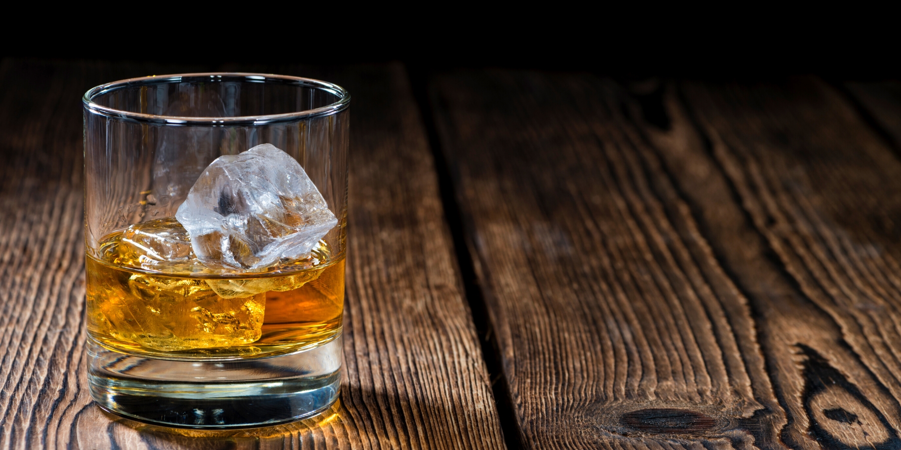 Rye Vs. Bourbon: What’s The Difference? - The Mixer