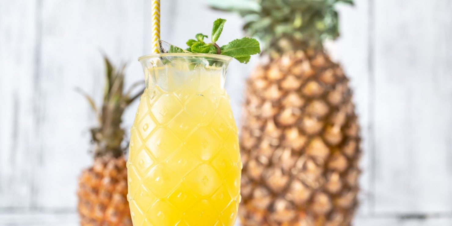 15 Cocktails with Pineapple Juice for a Fruity Twist