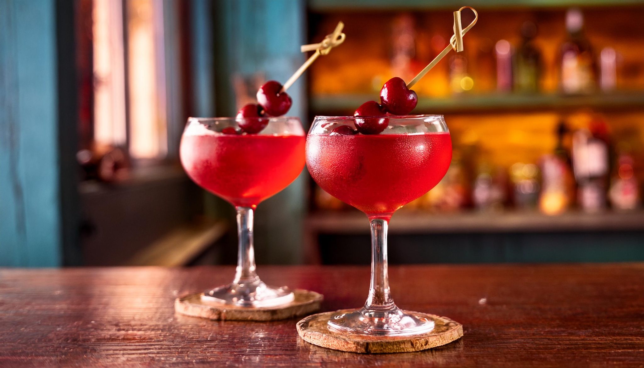 15 Cocktails with Pineapple Juice for a Fruity Twist