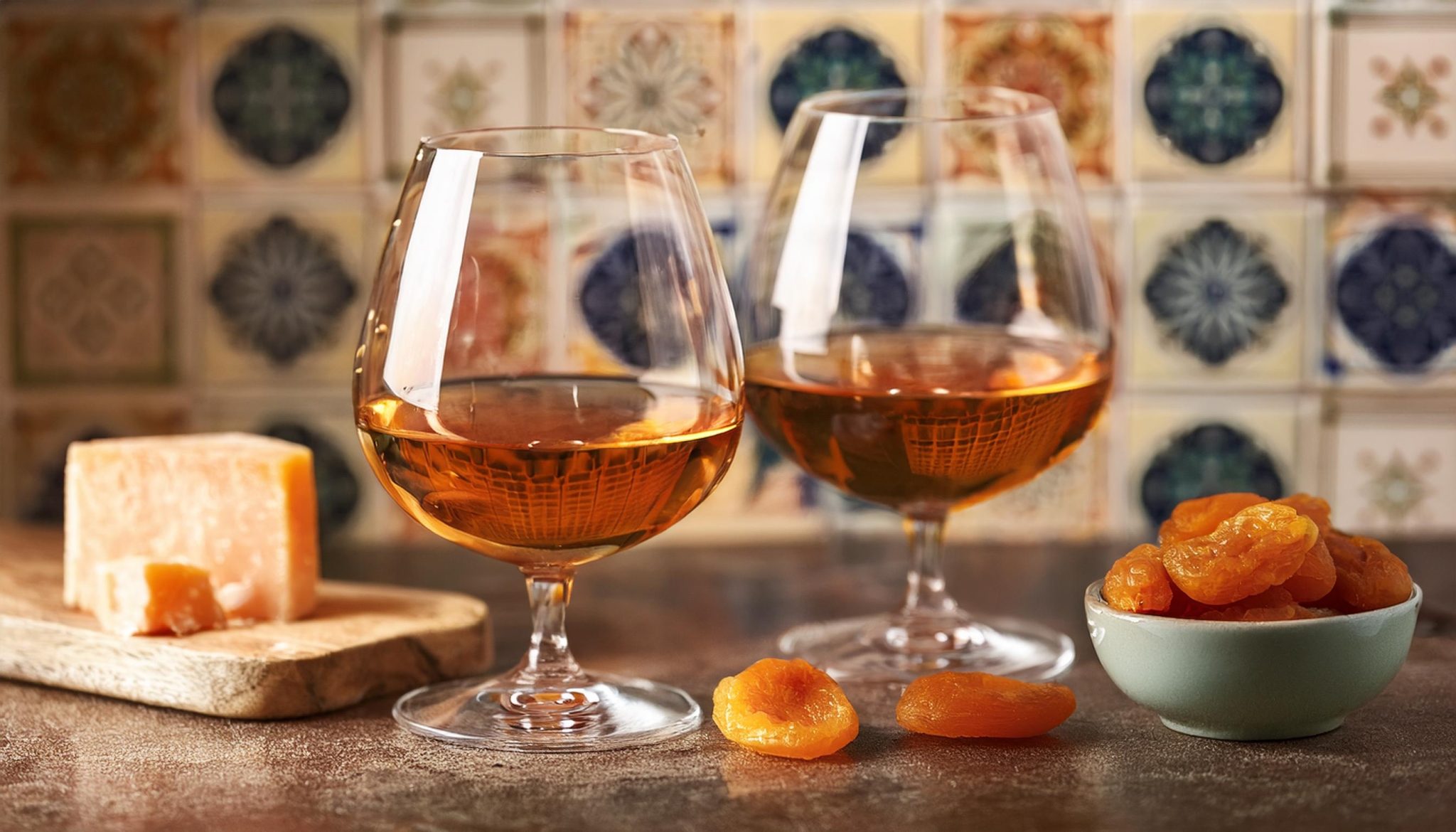 Armagnac vs Cognac: Key Differences in Flavor & Aging