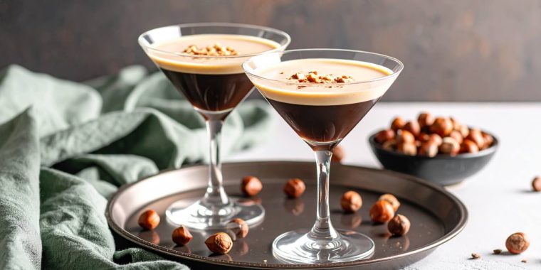15 Best Vanilla Vodka Cocktails to Make at Home
